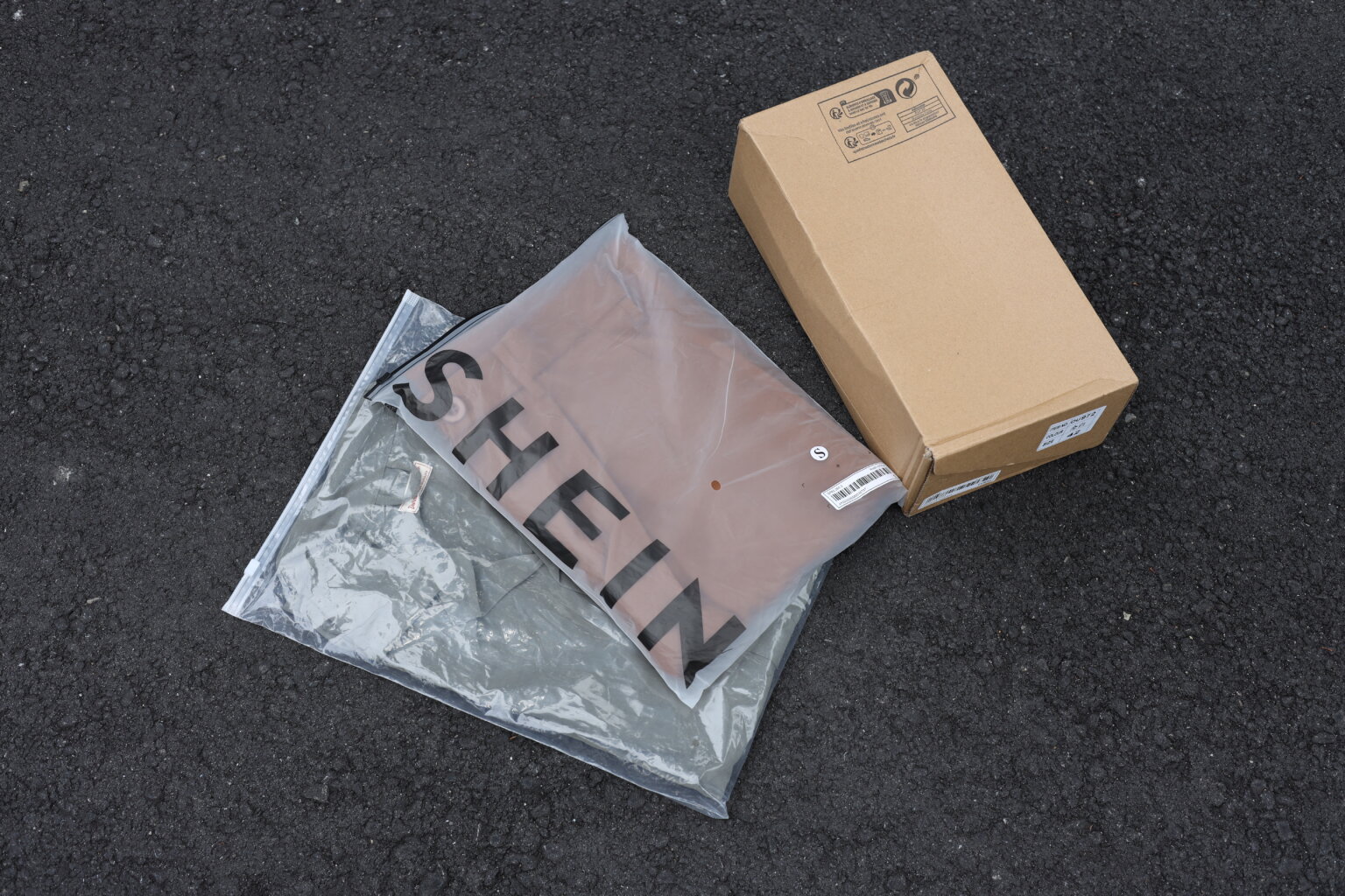 SHEIN（シーイン）の品質を購入品で正直レビュー【評判・口コミも解説】 - K2J