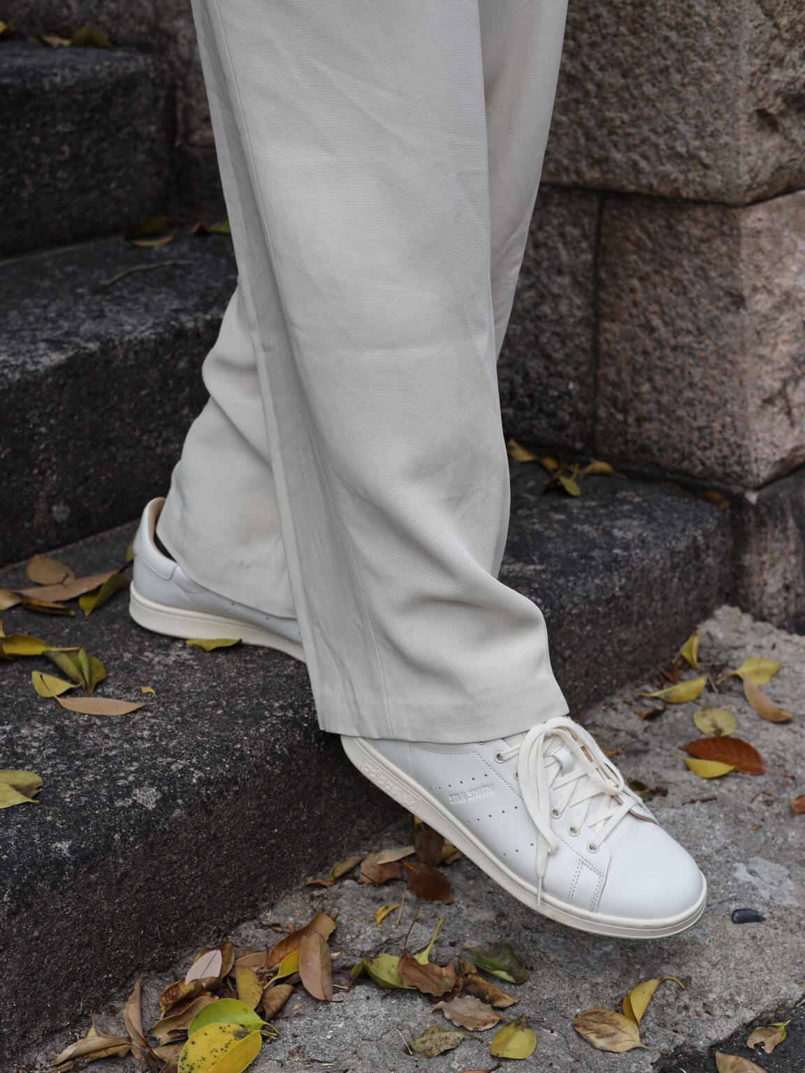 スタンスミスLUX徹底レビュー｜サイズ感・コーデ術・通常版との違いを解説 - K2J