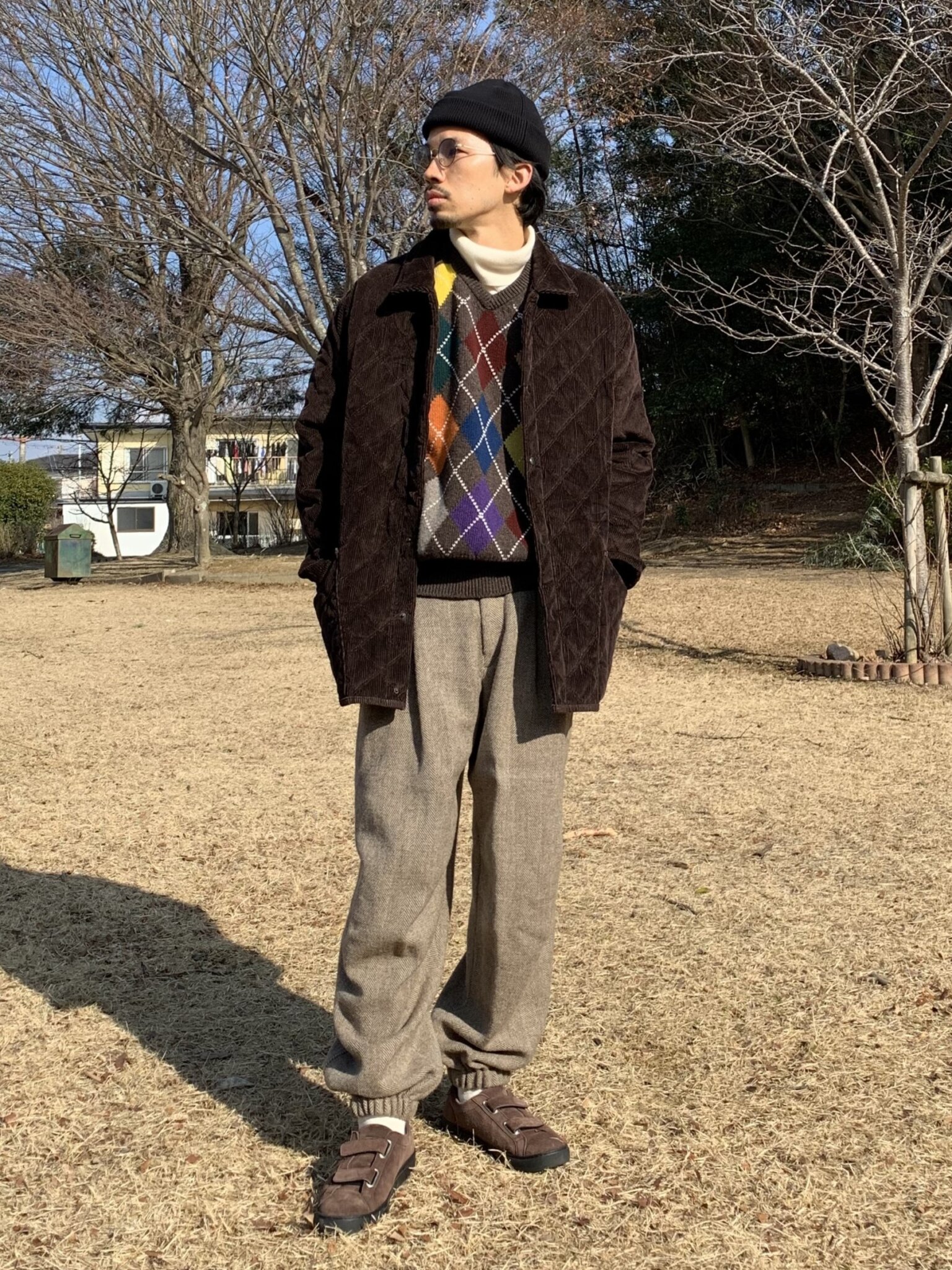 ブラウンのワントーンコーデ13選｜初心者でも垢抜けるメンズ着こなし術 - K2J