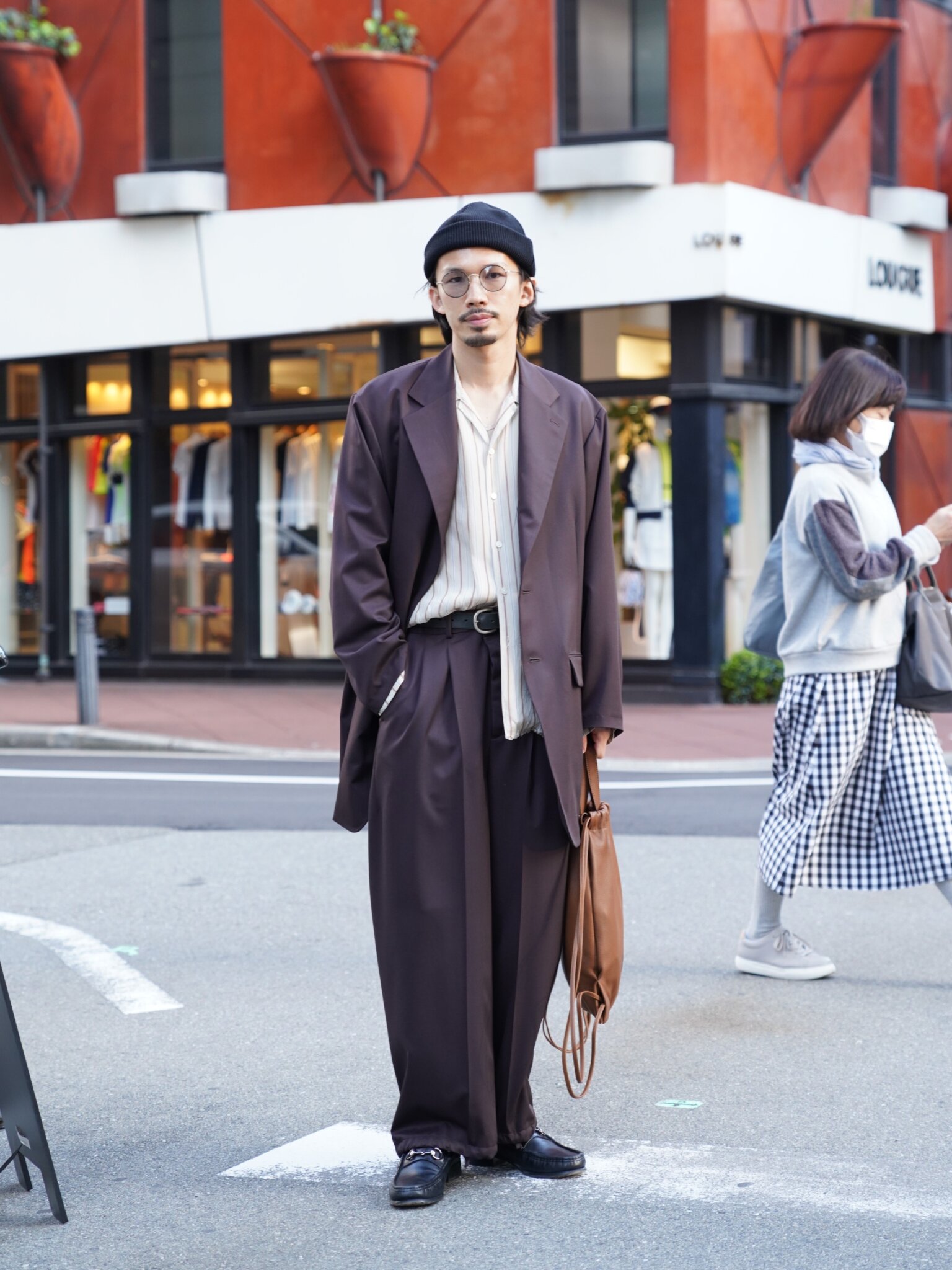 ブラウンのワントーンコーデ13選｜初心者でも垢抜けるメンズ着こなし術 - K2J