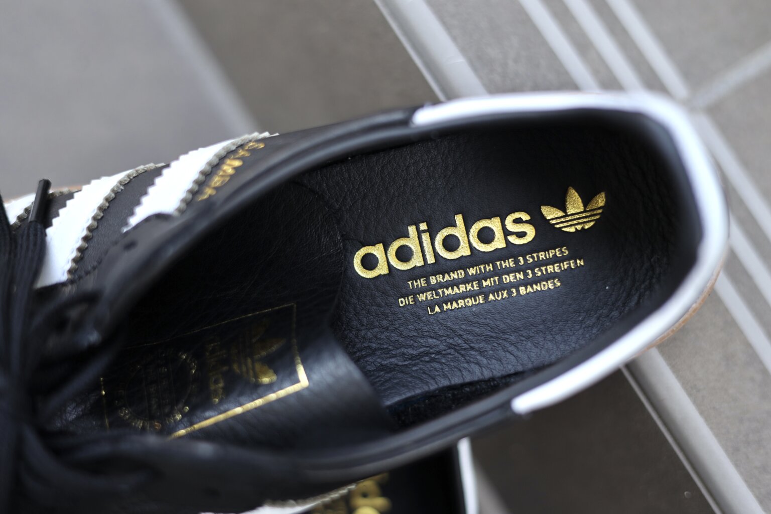 アディダスのサンバDECONとは？サイズ感・履き心地を徹底レビュー - K2J