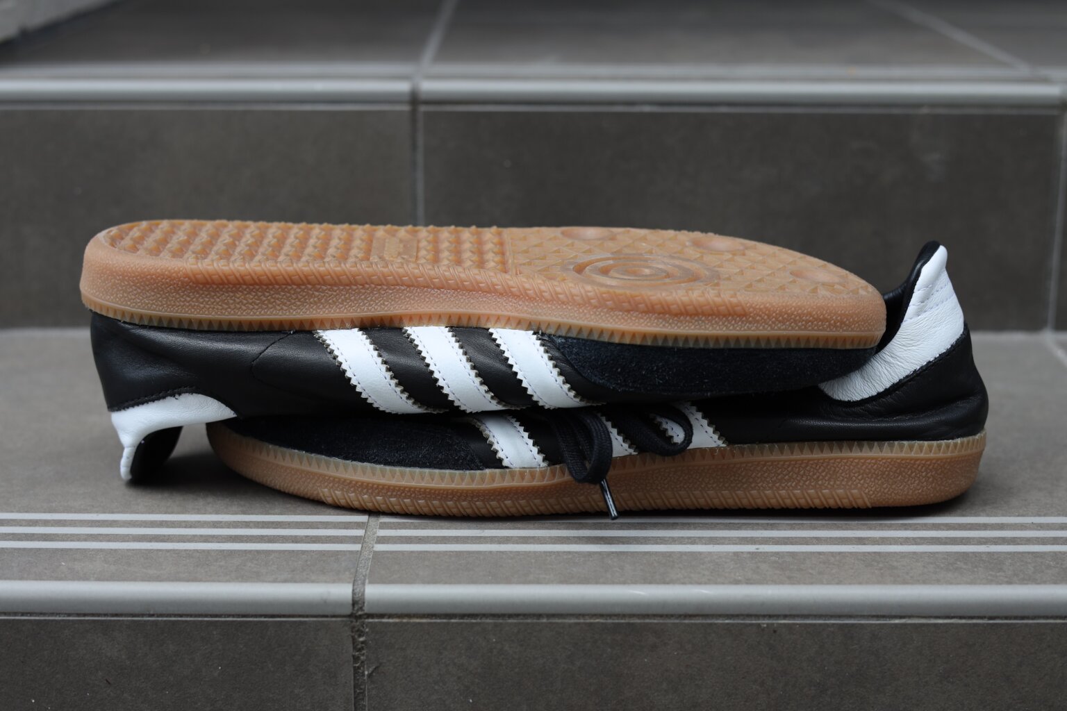 アディダスのサンバDECONとは？サイズ感・履き心地を徹底レビュー - K2J