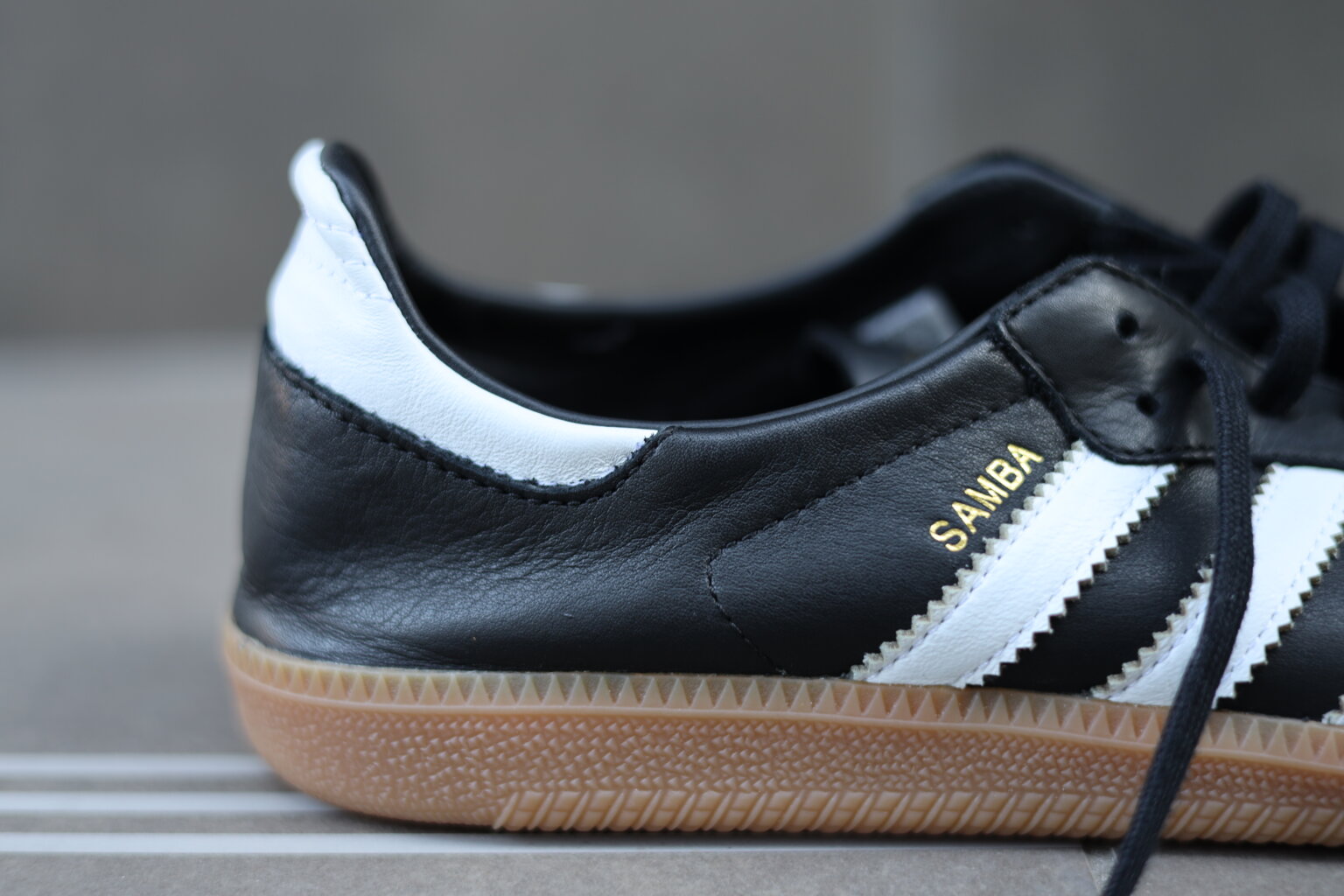 アディダスのサンバDECONとは？サイズ感・履き心地を徹底レビュー - K2J