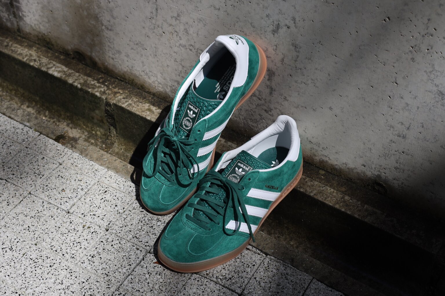 adidasのガゼルインドアとは？人気の理由やガゼルとの違いを徹底解説 - K2J