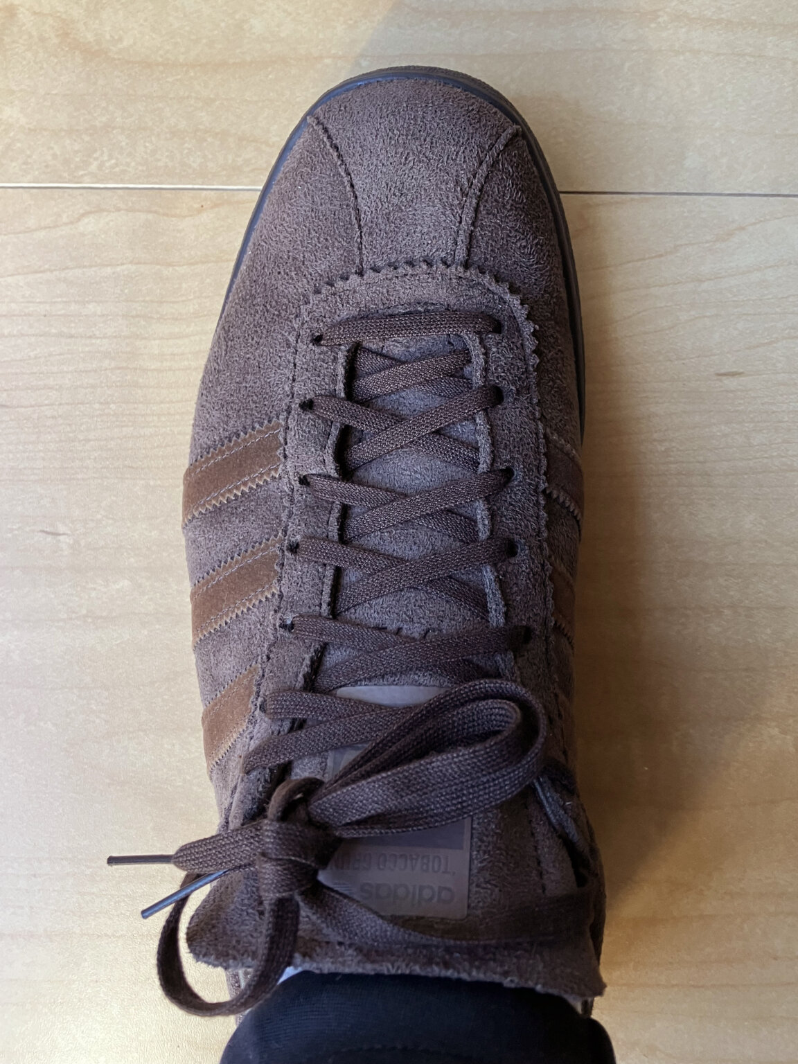 adidasのタバコ（TOBACCO GRUEN）のサイズ感・デザインを徹底レビュー - K2J