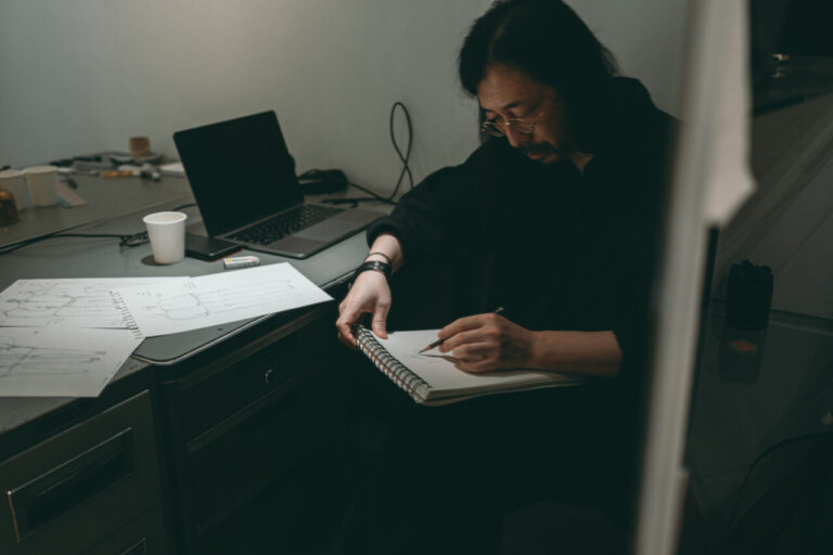 TOKIARI（時在服飾設計）とは？ブランドの魅力と特徴を徹底解説 - K2J